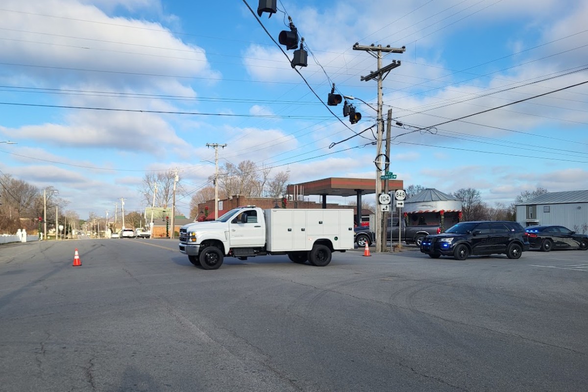 UPDATE: Train derailment results in extended road closures in Christian ...